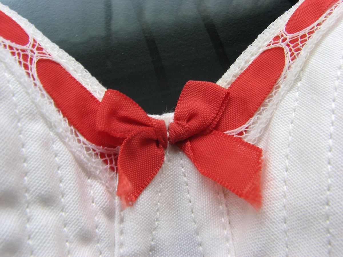 1950s Unicol White Cotton Bullet Bra~circle Stitch~red Ribbon~classic