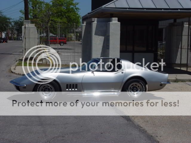 post pictures of your SILVER/CHARCOAL/GREY corvettes please ...